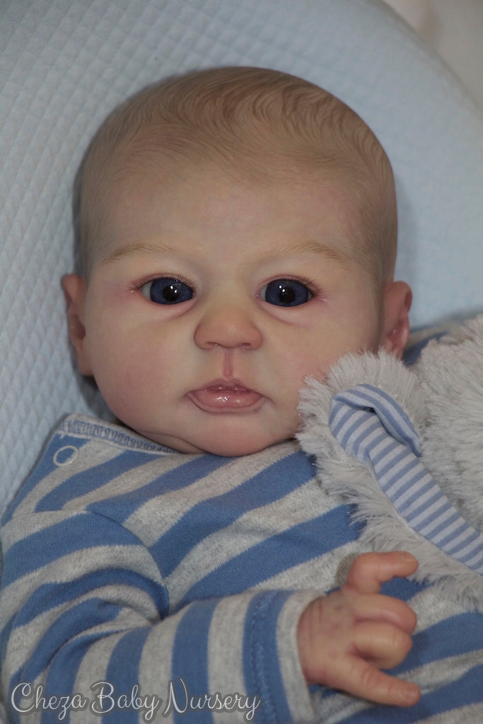 Bebe Mio Baby Wool/Silk Knitted Bonnet With Ties By Pickapooh From